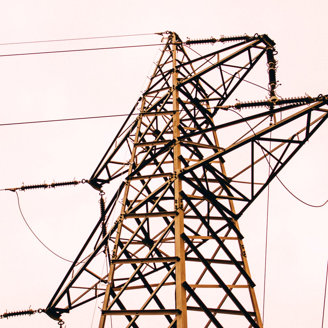 Baustrom: Kosten & Beantragung | Hausbau Ratgeber