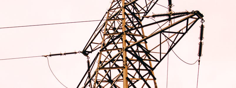 Baustrom: Kosten & Beantragung | Hausbau Ratgeber