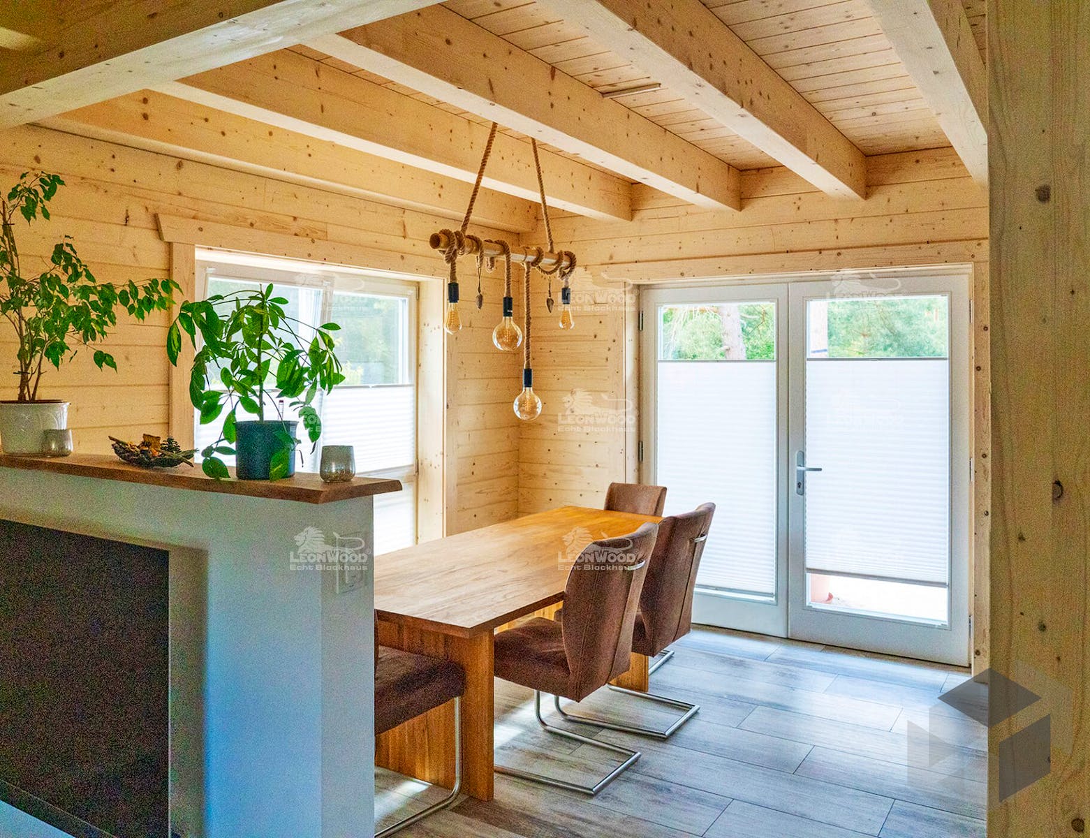 Einfamilienhaus Lillesand von LéonWood® Holz-Blockhaus | Fertighaus.de