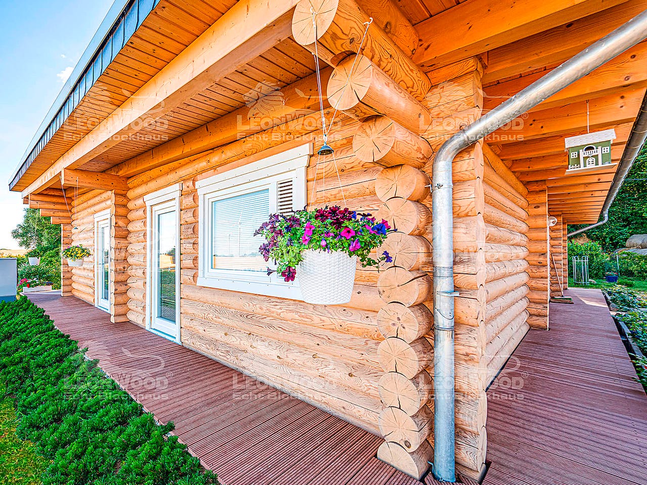 LéonWood® Holz-Blockhaus - Mikado bel Etage | Preisinfo