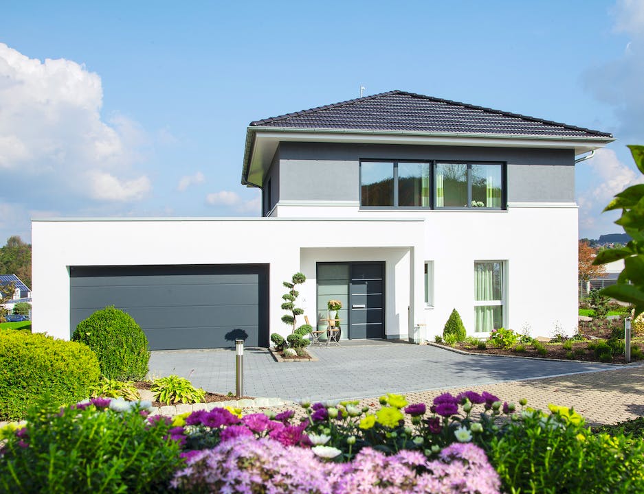 Stadtvilla mit Garage Infos & Angebote | Fertighaus.de